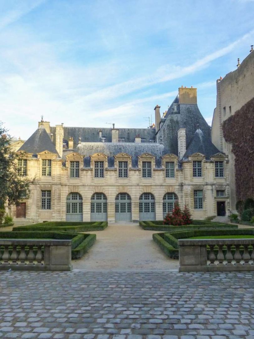 38 Paris Instagram Spots to Get the Perfect Parisian Photos – No Hurry ...