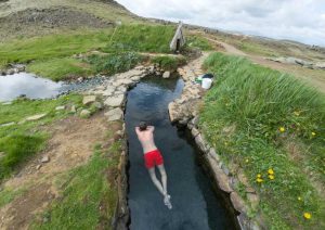 Hrunalaug Hot Spring: A Place in Iceland You've Got to Visit - No Hurry ...