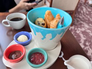 The Best Character Breakfast in Disney World: Ultimate Guide for 2025 ...